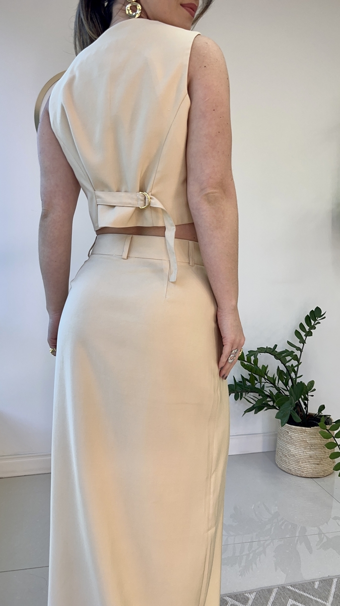 Conjunto c/saia Alfaiataria Colete - Conjunto c/saia Alfaiataria Colete